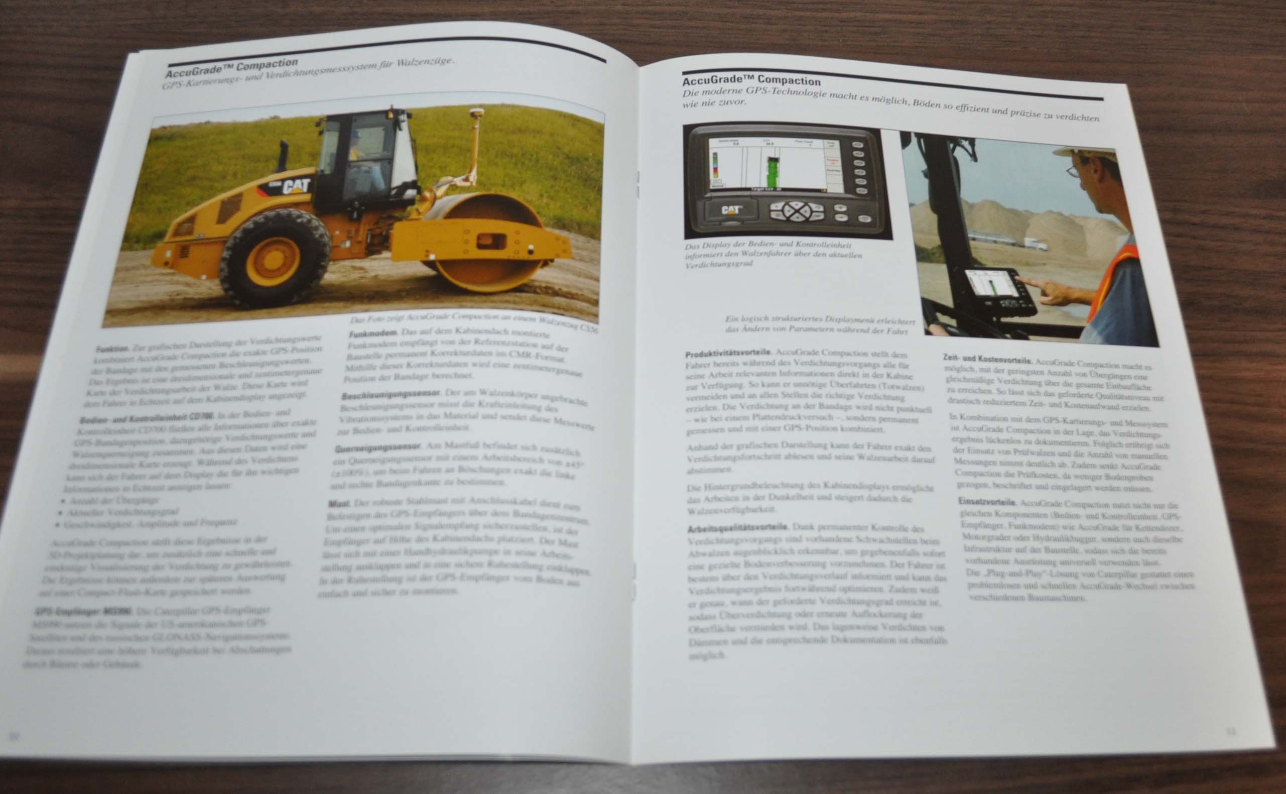 Caterpillar CS76 CP76 XT Walzenzug Soil Compactor Brochure Prospekt DE ...