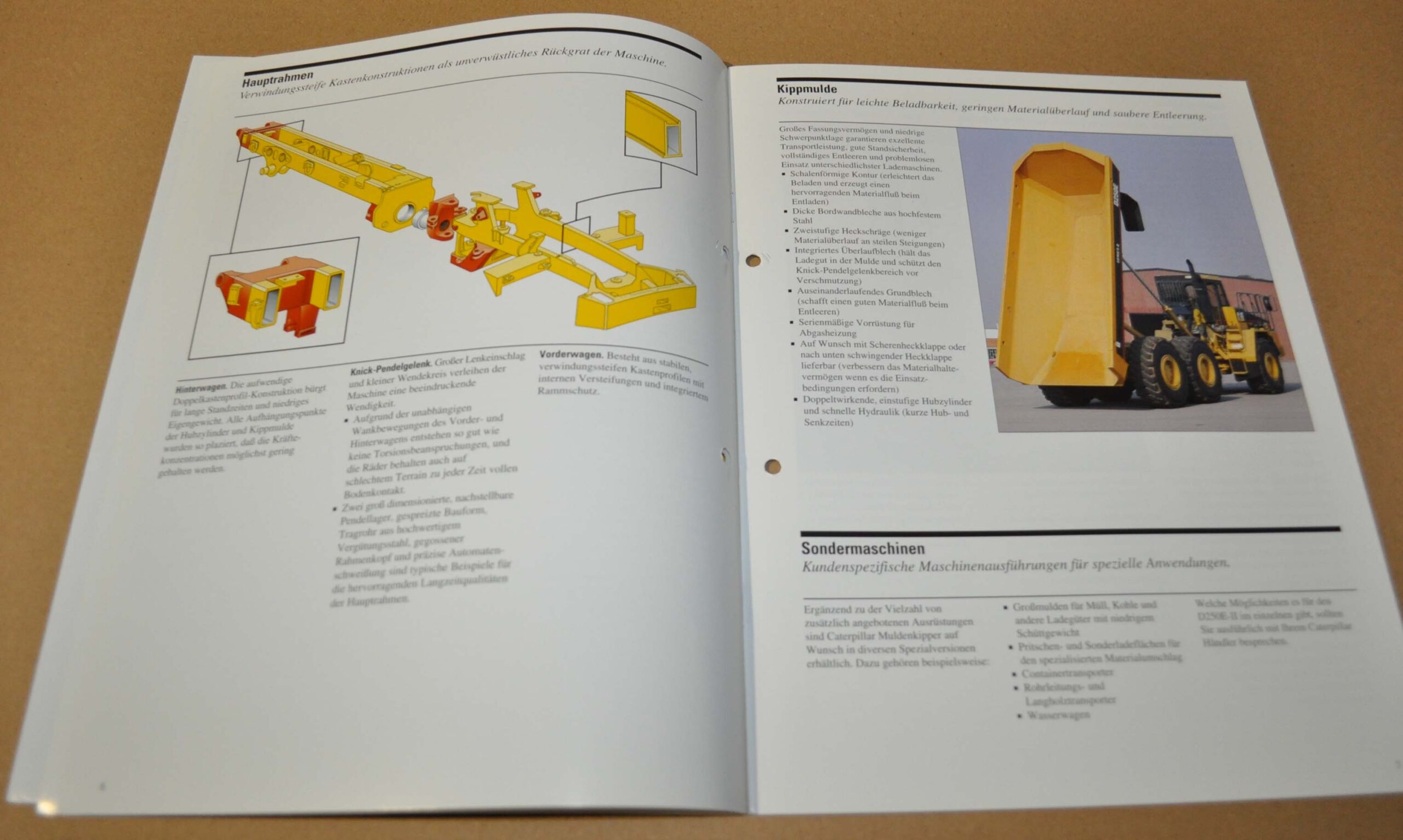 Caterpillar D250E Kinckgelenkter Muldenkipper Dump Truck Brochure ...